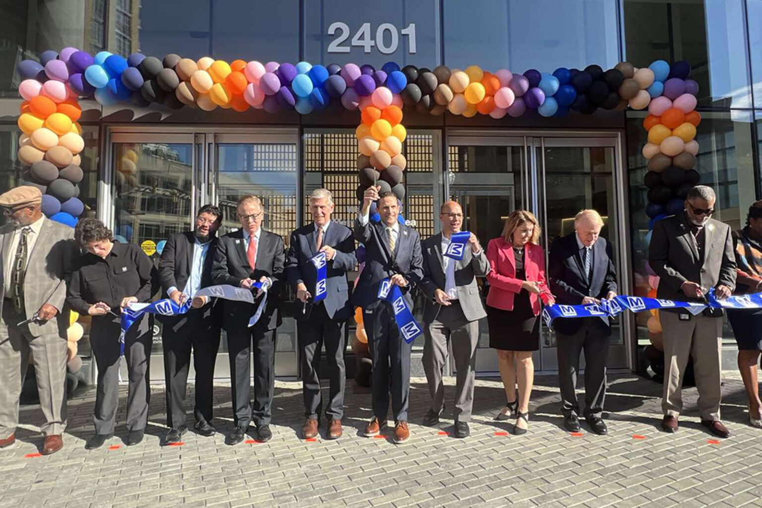 Ribbon cut at Metro’s new technology hub in Alexandria’s Carlyle ...