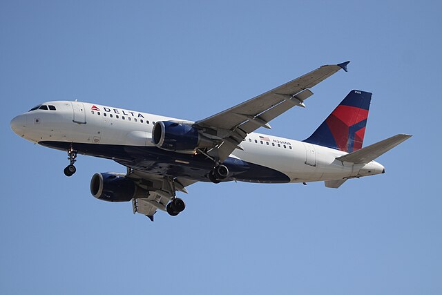 Notes: Delta flight has close call with Air Force jet near DCA | ALXnow