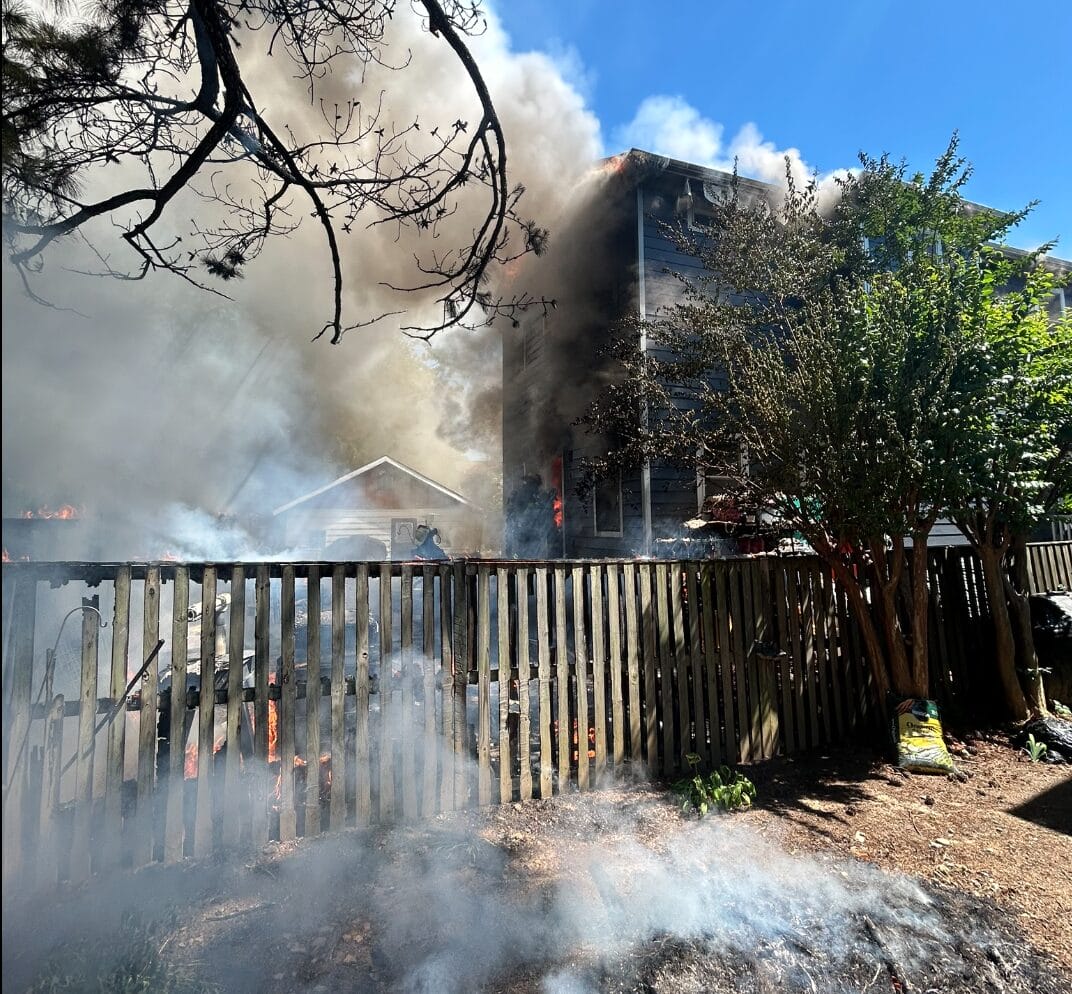 UPDATED: Residents escape house fire in Del Ray | ALXnow
